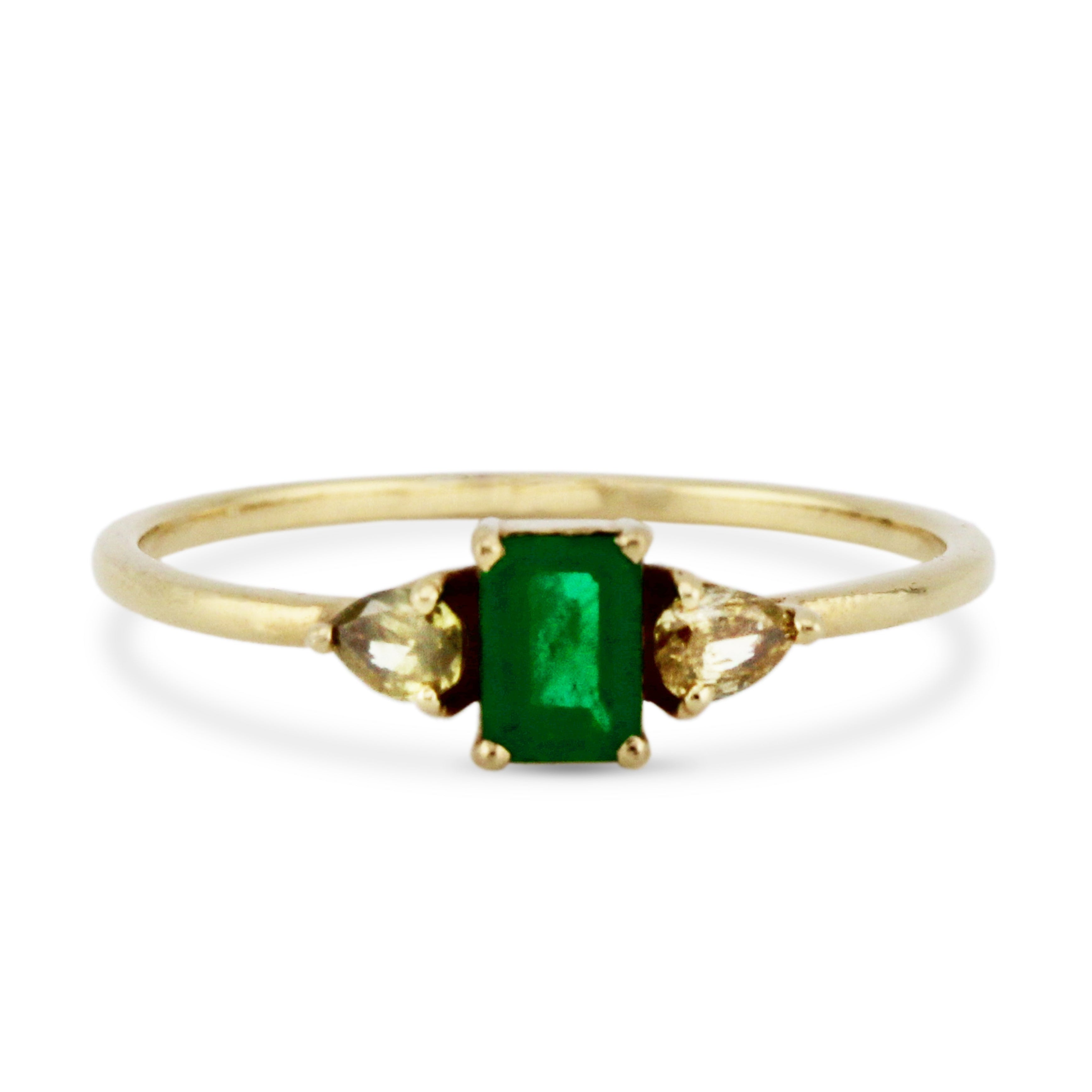 Emerald Rectangle & Diamond Ring In 18K Yellow Gold – Tresor Collection